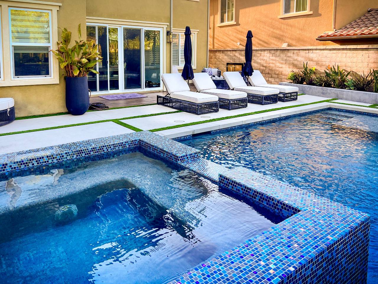 Anacapa - Atlas Pools & Spas